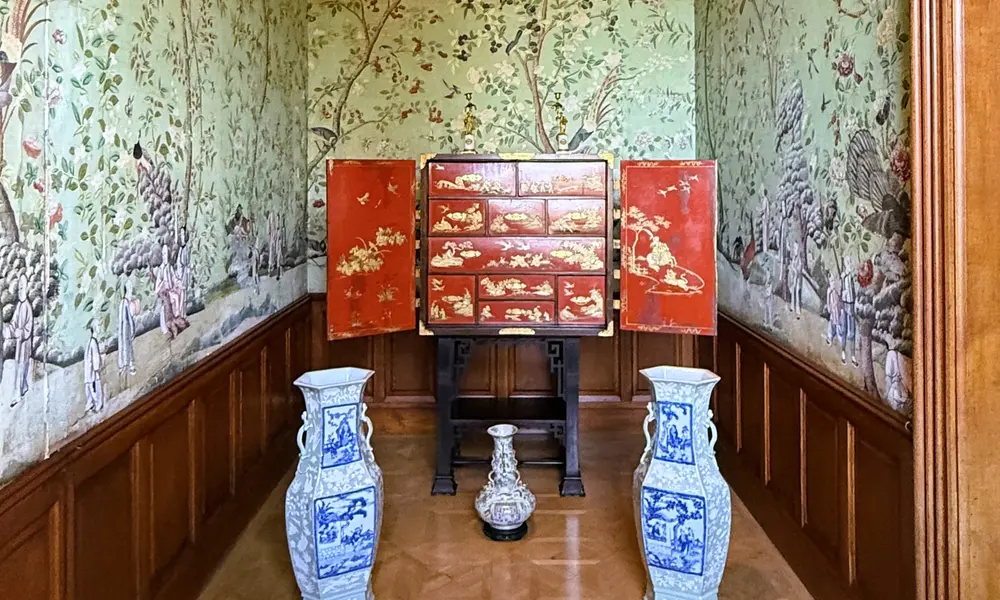 Representative rooms (basic tour)